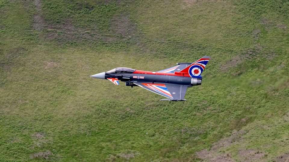 Mach Loop Wales LFA7 - What aircraft fly through the Mach Loop