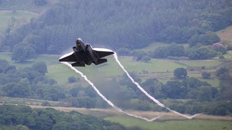 Mach Loop Wales LFA7 - What aircraft fly through the Mach Loop